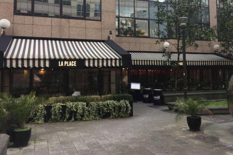 Comida en el restaurante «La Place» – Davidson